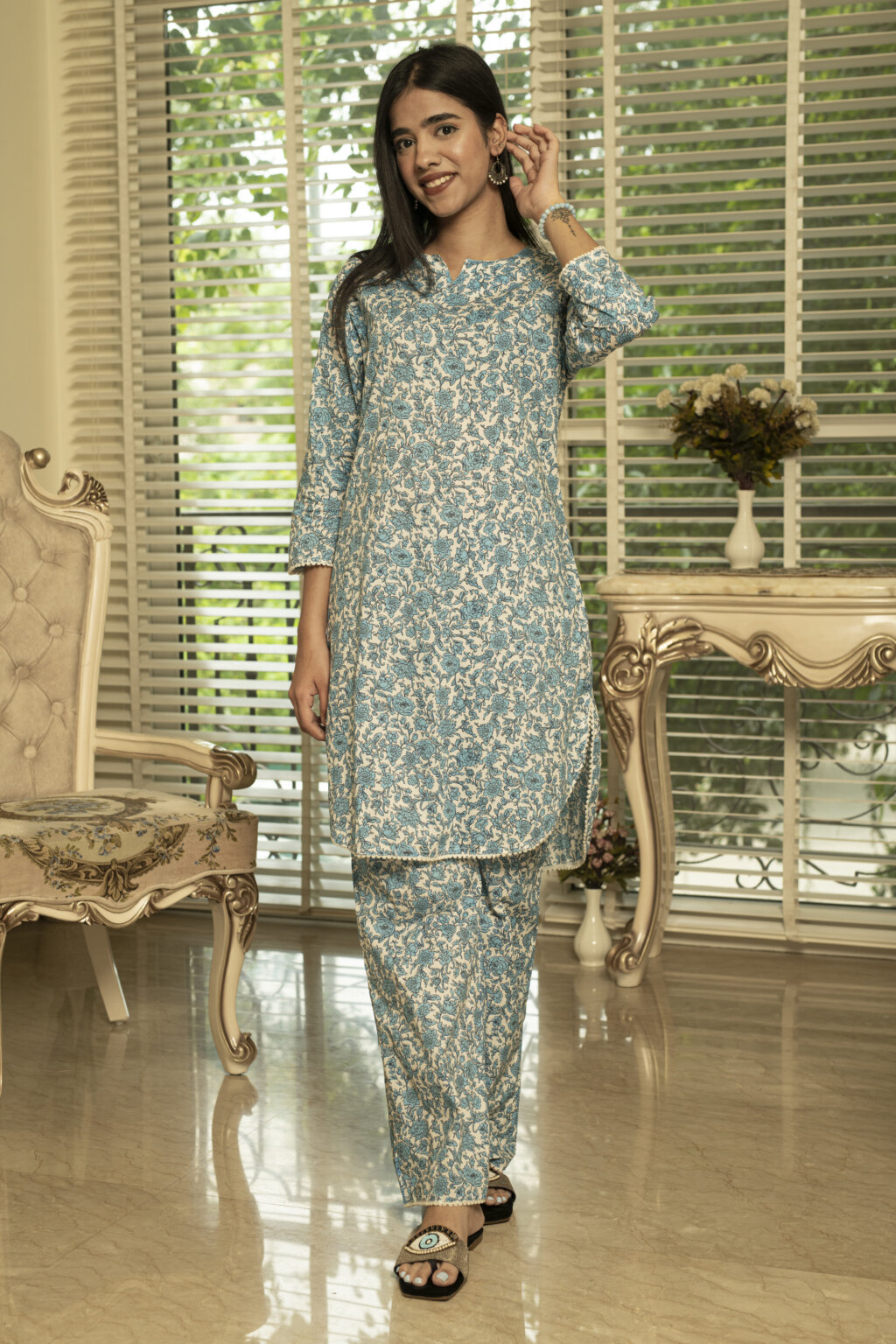 Celestial Blooms – Saraj